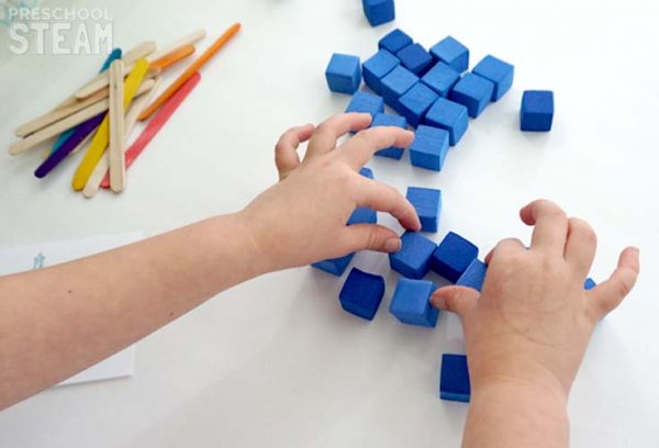 Winter Tinker Tubs: A Preschool STEM Activity